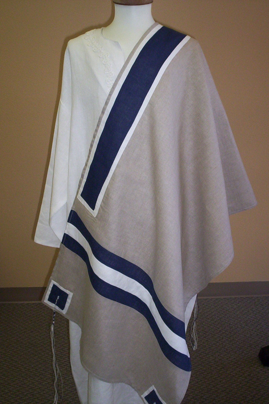 The Ancient Days Tallit – Zipporah's Thimble